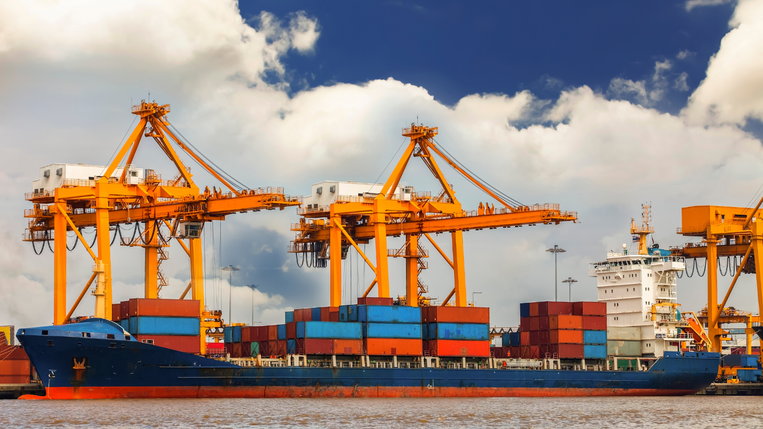 Port free-zones in the UAE. Features, differences, advantages. - Make ...